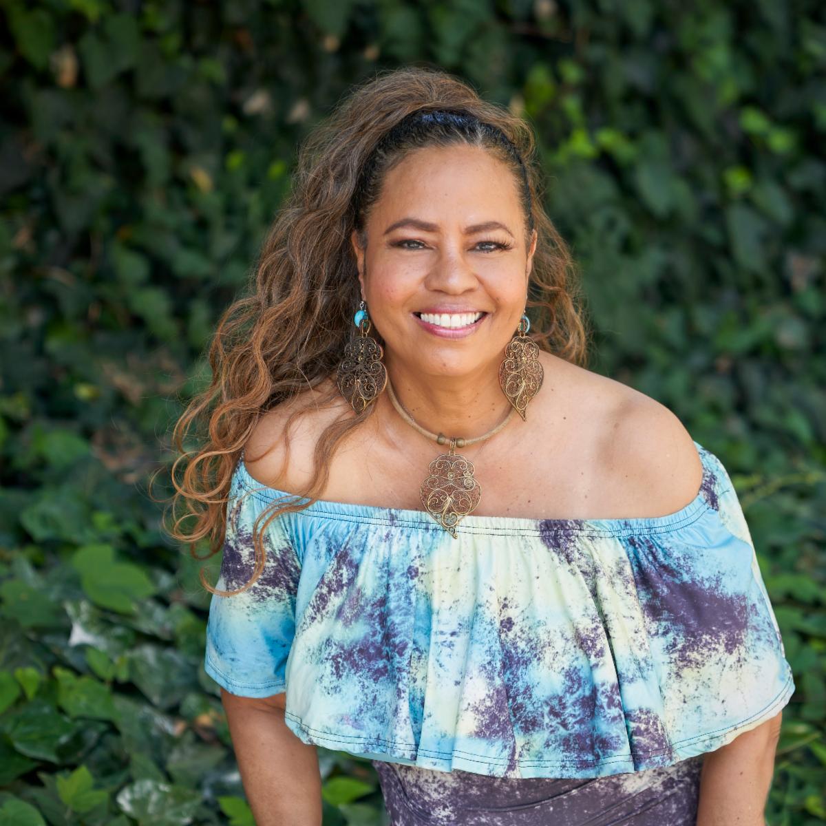 First Lady Of Smooth Jazz Gail Jhonson Brings Joy With New Holiday ...